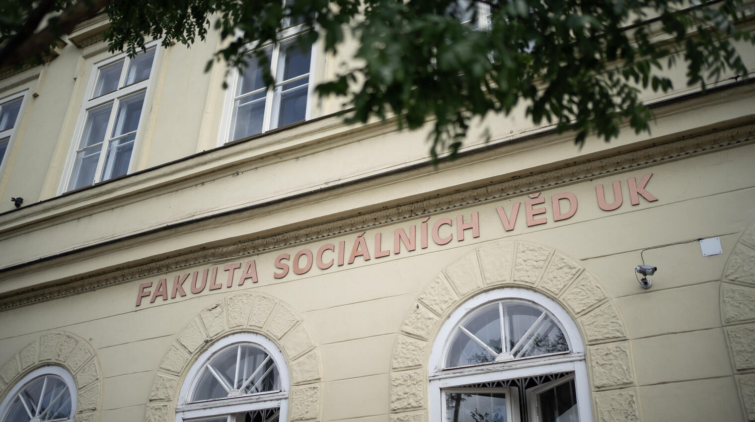 Probíhá přihlašování na zimní státní závěrečné zkoušky na FSV UK | IKSŽ - Institut komunikačních ...